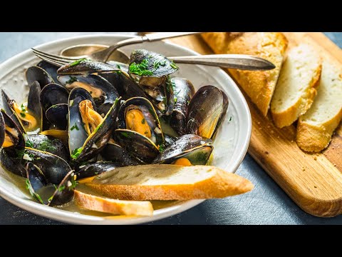 White Wine Mussels | My FAVORITE SEAFOOD recipe!