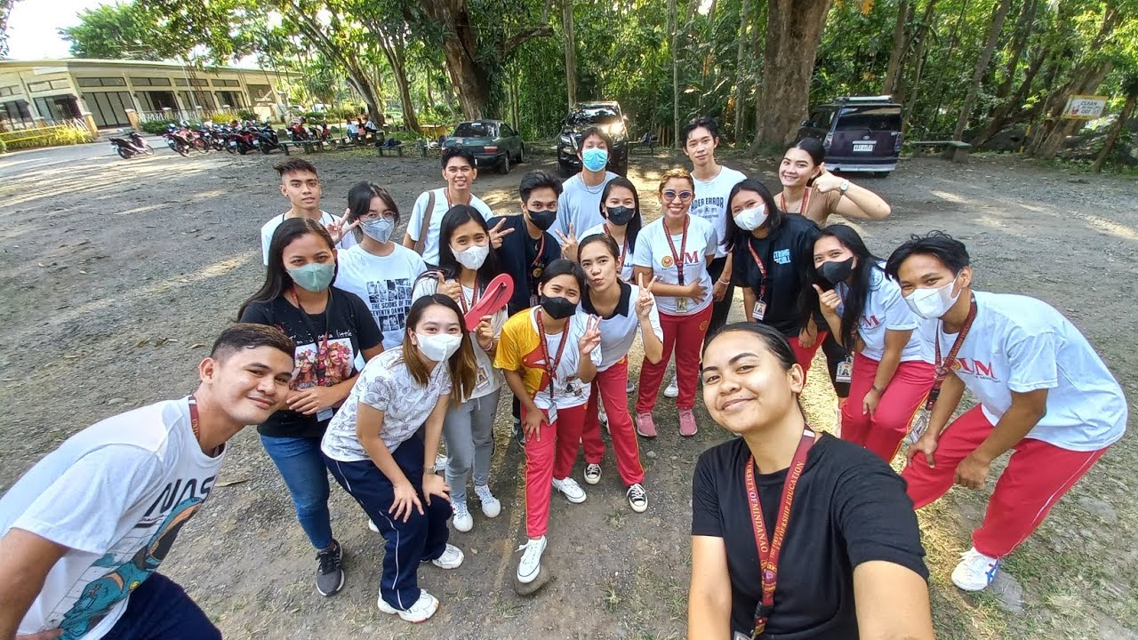 LARONG PINOY "slipper game" GROUP 1 ( GPE1 8501) - YouTube