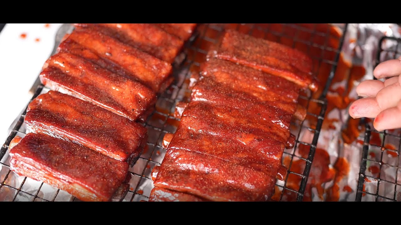 Competition Pork Ribs with Smooth & SmOakey Salad Dodgers - YouTube