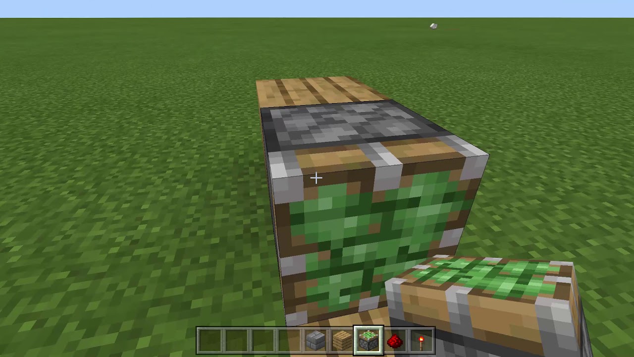 How to make a simple redstone door. - YouTube