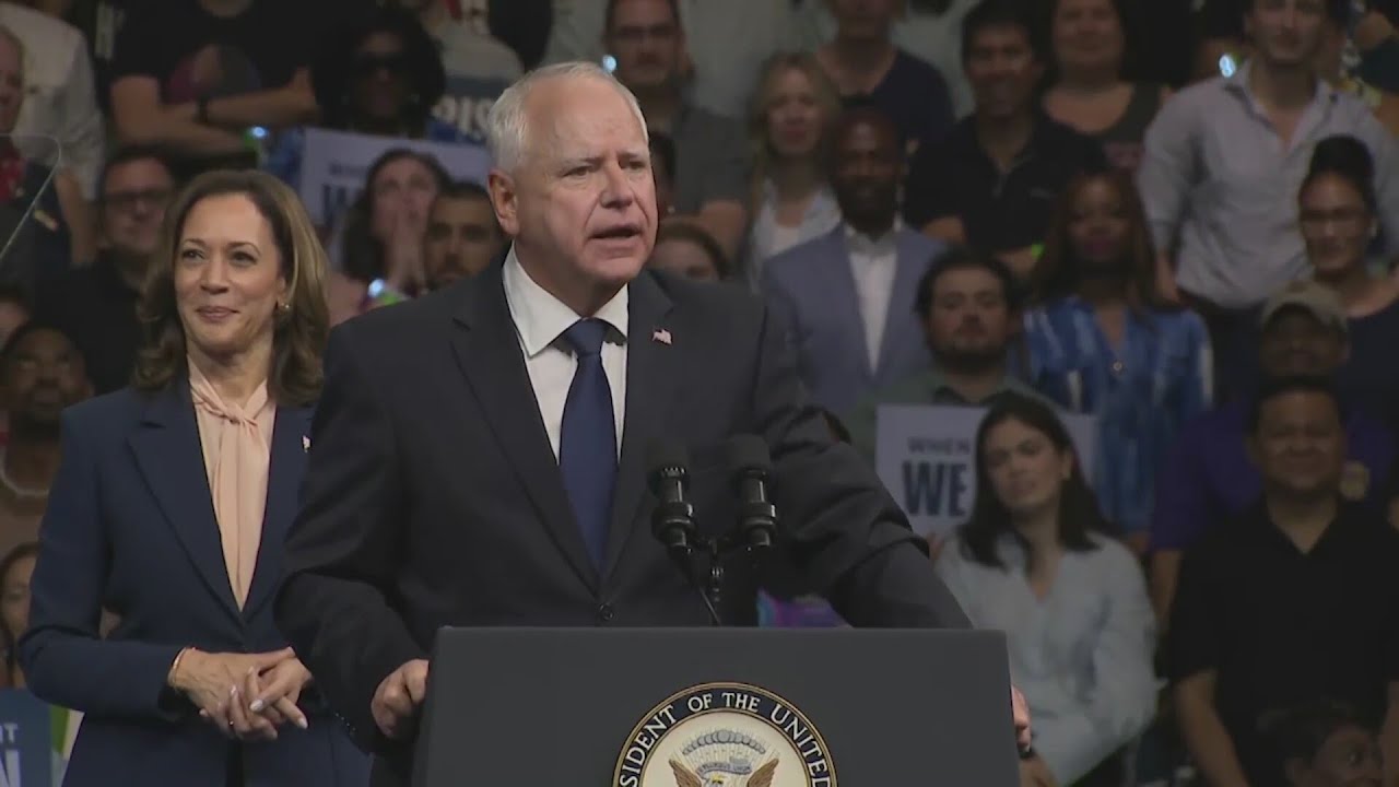 Harris introduces Walz as vice presidential running mate - YouTube