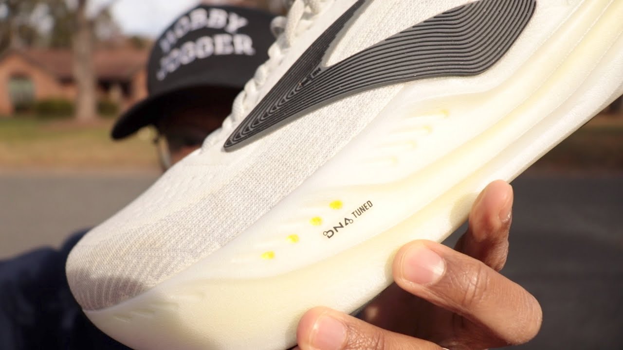 5 Best SUPER MAX STACK Running Shoes - YouTube