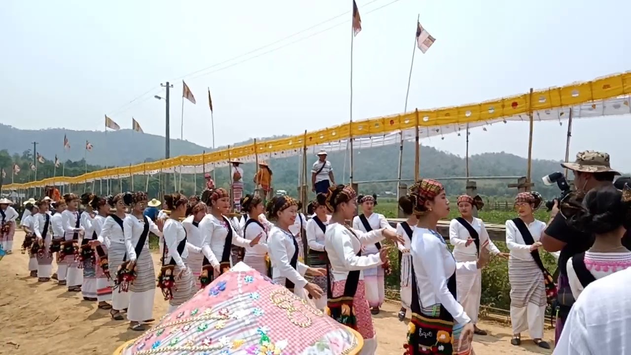 တꨤင္းꨀꨣꨳ သꨤဝ္မိူင္းပꨓ်ႇ mong pan - YouTube