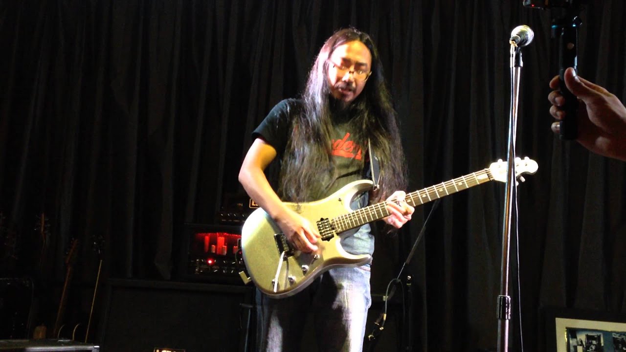 Andry Muhammad Guitar Solo - YouTube