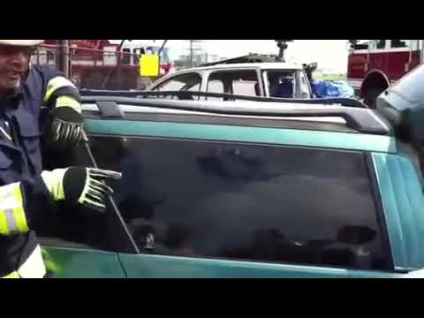 MAŞININ ŞÜŞESİNİ BARMAQ İLE QIRMAQ [MÖHTEŞEM TAKTİKA]
