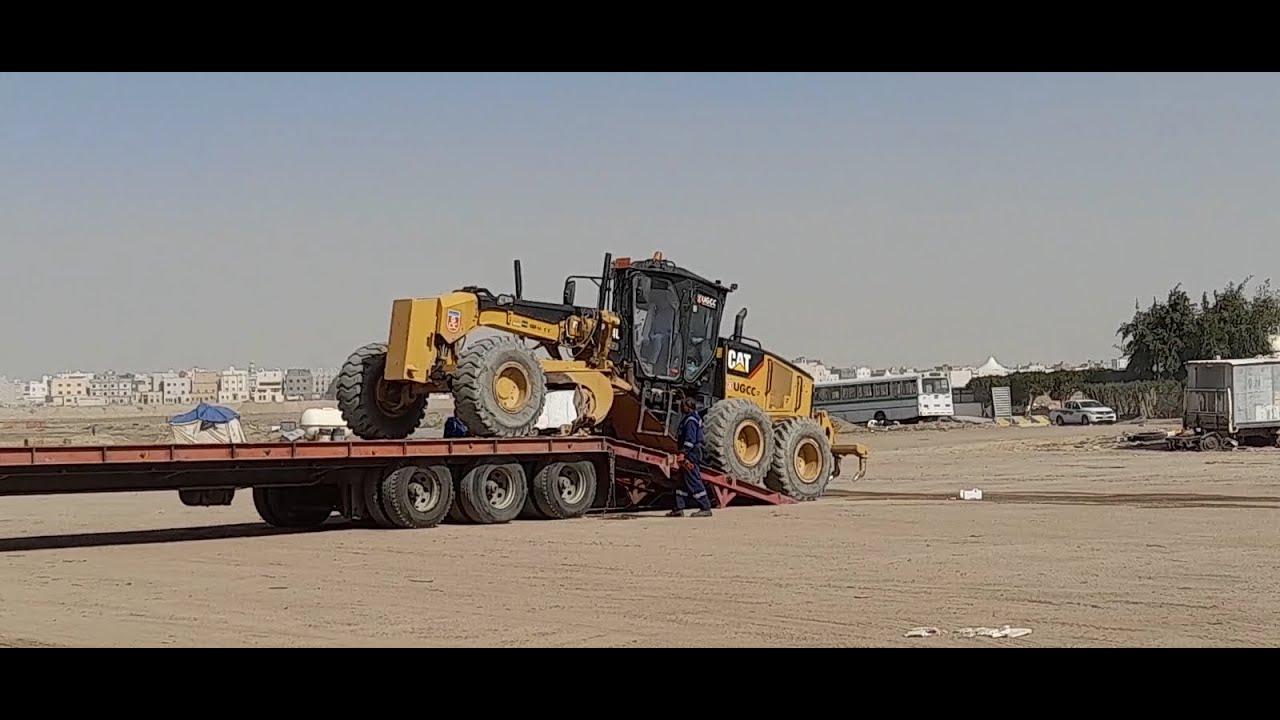 CATERPILLAR 14M GRADER RAMP UP ON MERCEDES BENZ ACTROS LOW-BED TRAILER ...