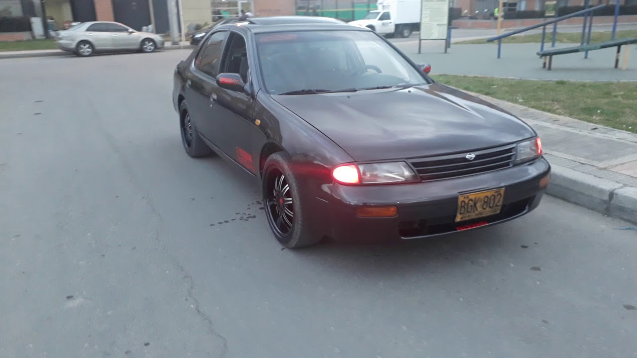 Nissan Bluebird sss - YouTube