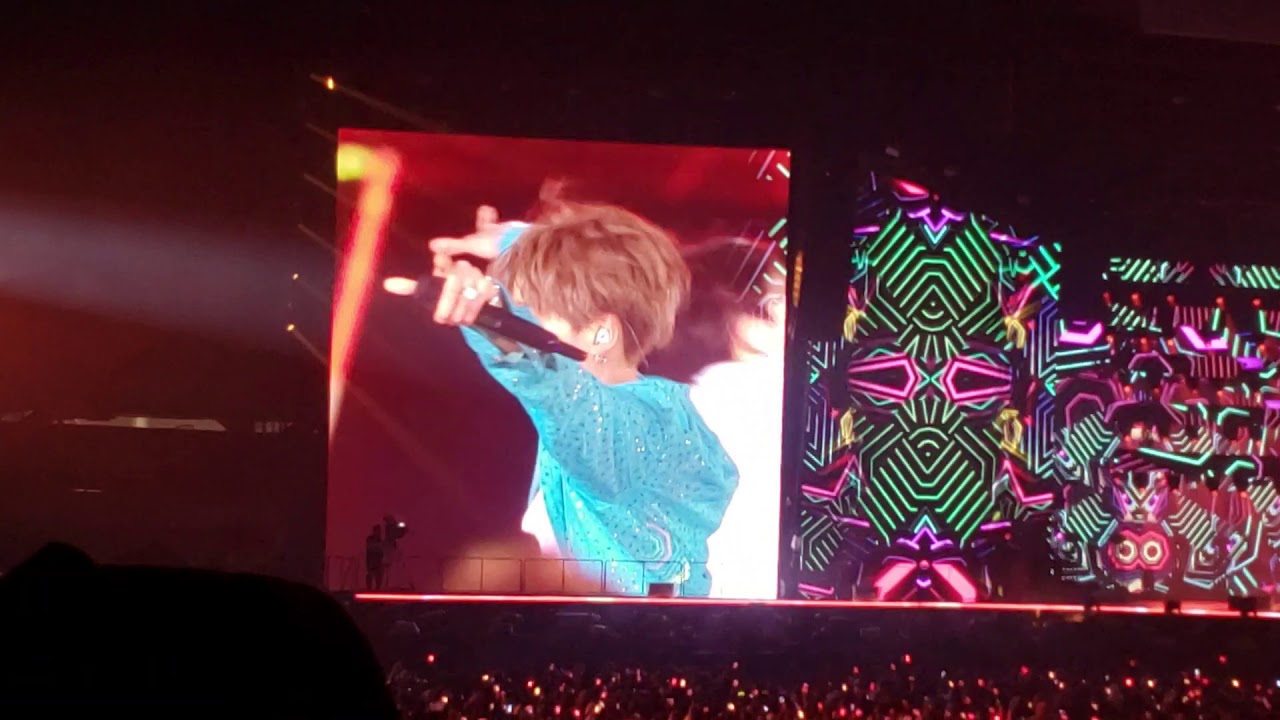 190511 IDOL BTS CONCERT CHICAGO - YouTube