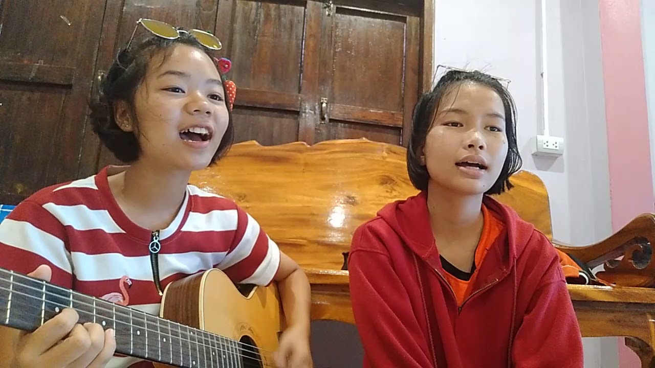 ถ้าเทอจะไป -- แพรว คณิตกุล cover ploy-toy - YouTube