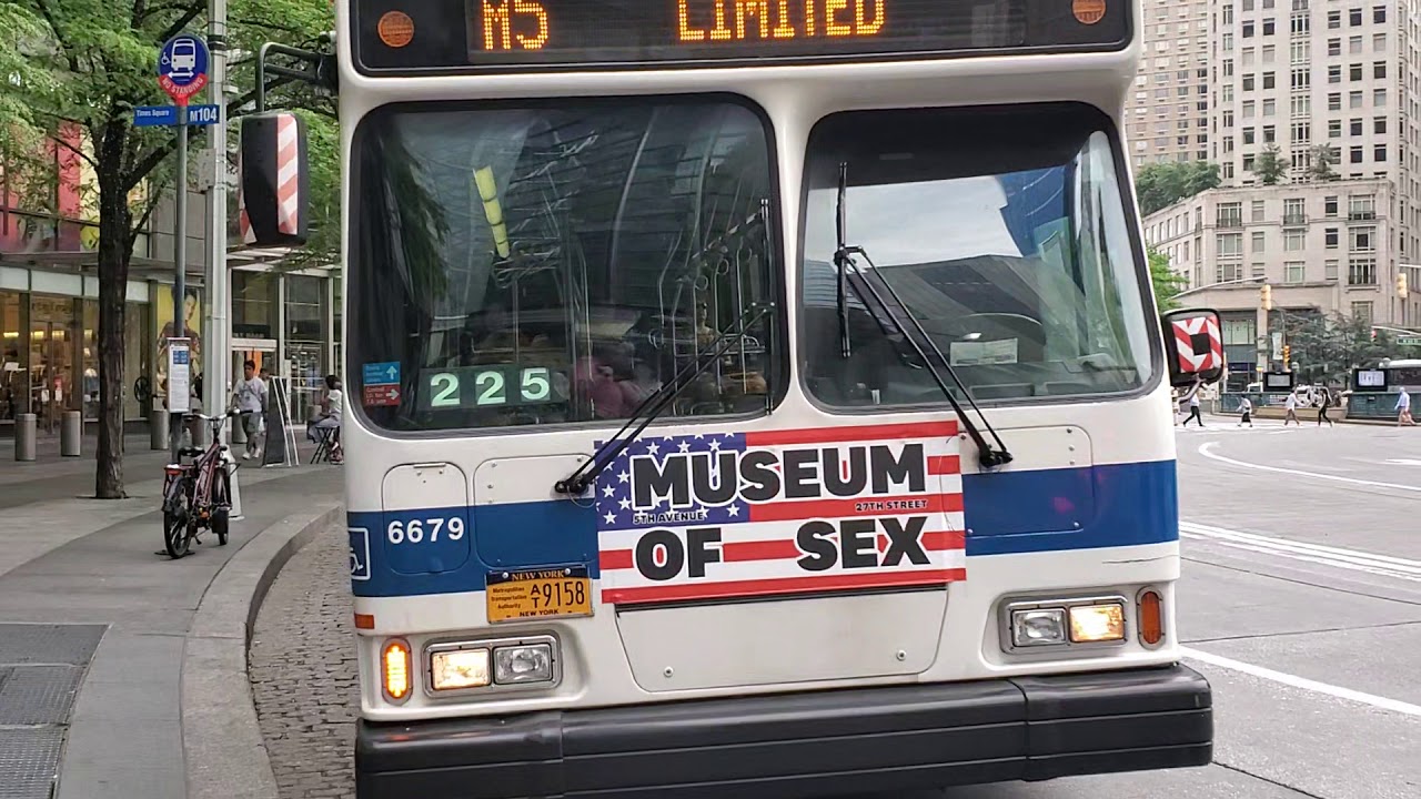 MTA NYCT Bus : 2005 Orion VII 2nd Old Generation Hybrid #6679 on the M5 ...