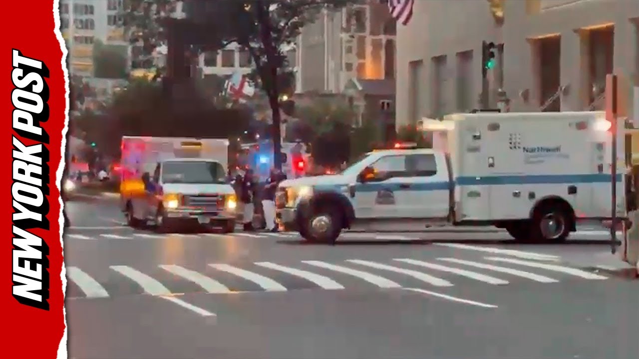 NYPD officers perform CPR on victim of Park Ave building shooter - YouTube