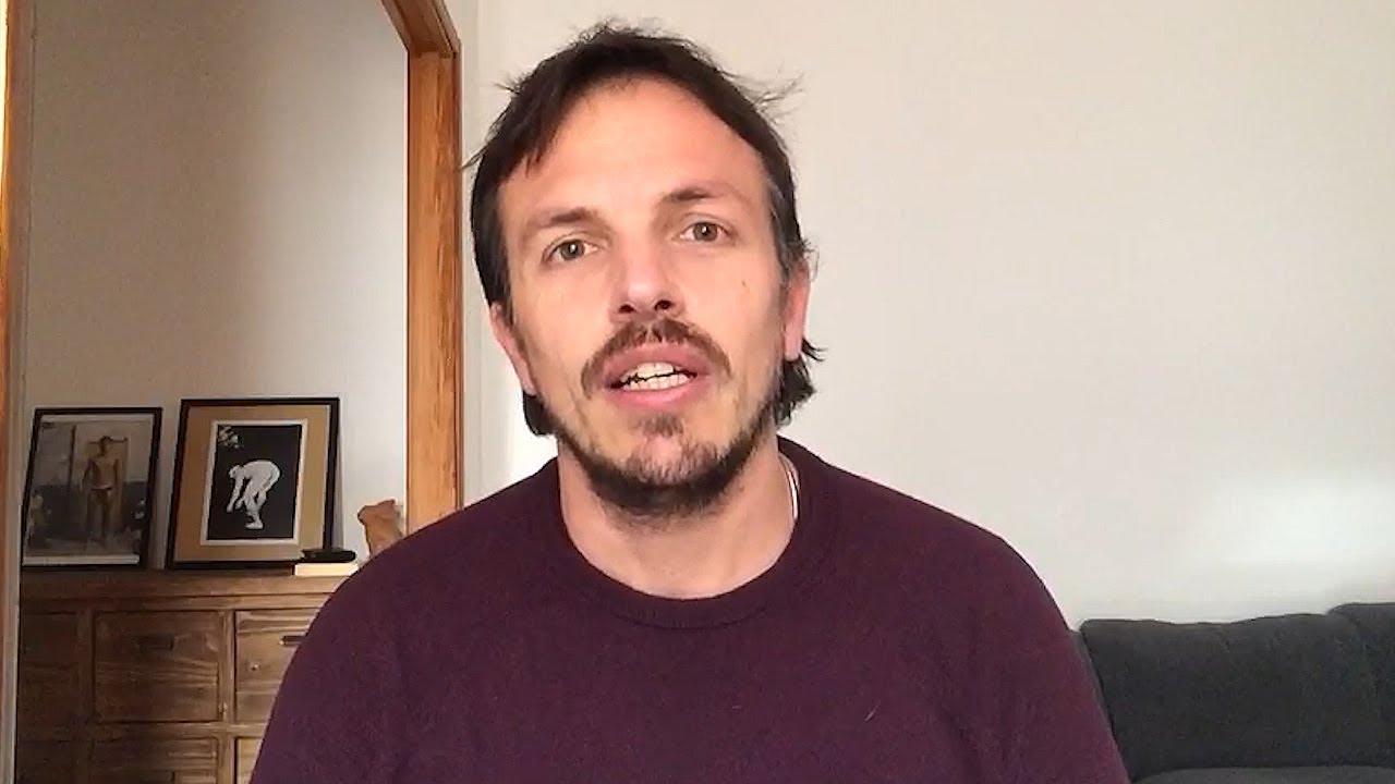 Marco Berger sobre "El cazador" - YouTube