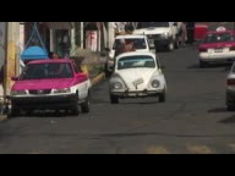 Iconic original VW Beetle thriving in Mexico - YouTube