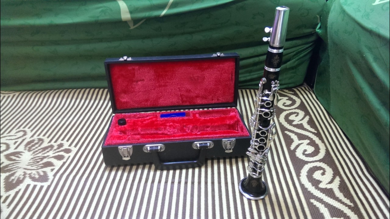 Practicing A flat Clarinet - YouTube