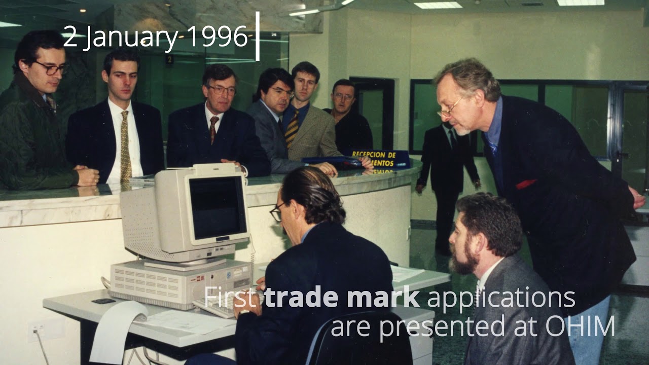 2 January 1996: The Office opens its doors to the public - YouTube