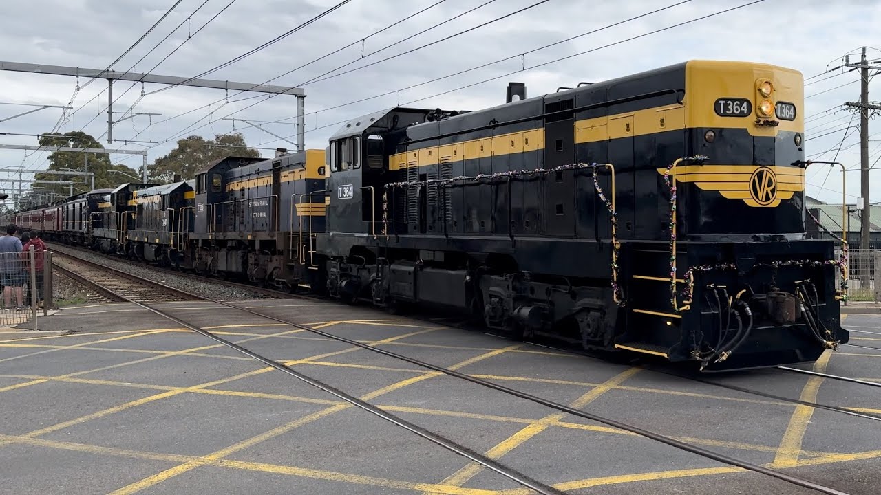 2023 SteamRail Victoria Members Xmas Train | 4 T Class Diesels VR ...