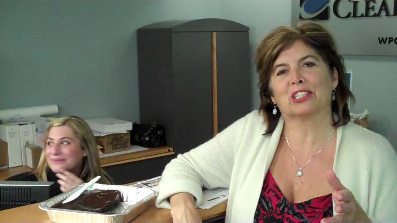 Laurie DeYoung 11-24-09 - YouTube