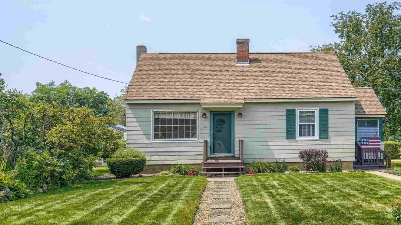 82 Fremont Street, Manchester, NH Presented by Jennifer Delisle. - YouTube