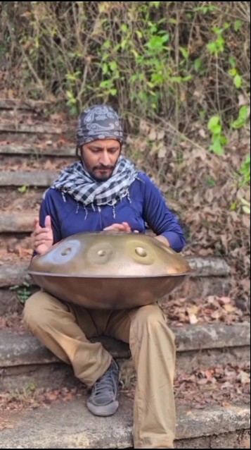 playing handpan in nature #handpan #handpanmusic #handpanshorts - YouTube