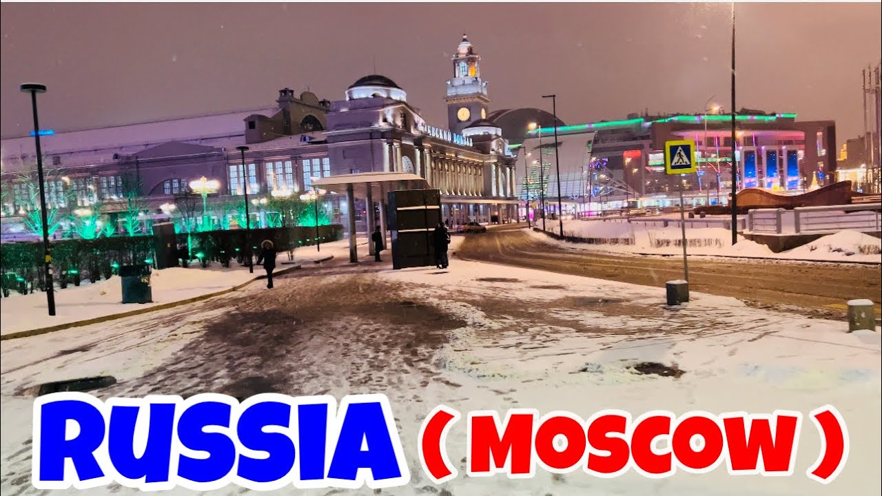 [4K] MOSCOW WINTER TALE , walking by the embankament while it snows ...