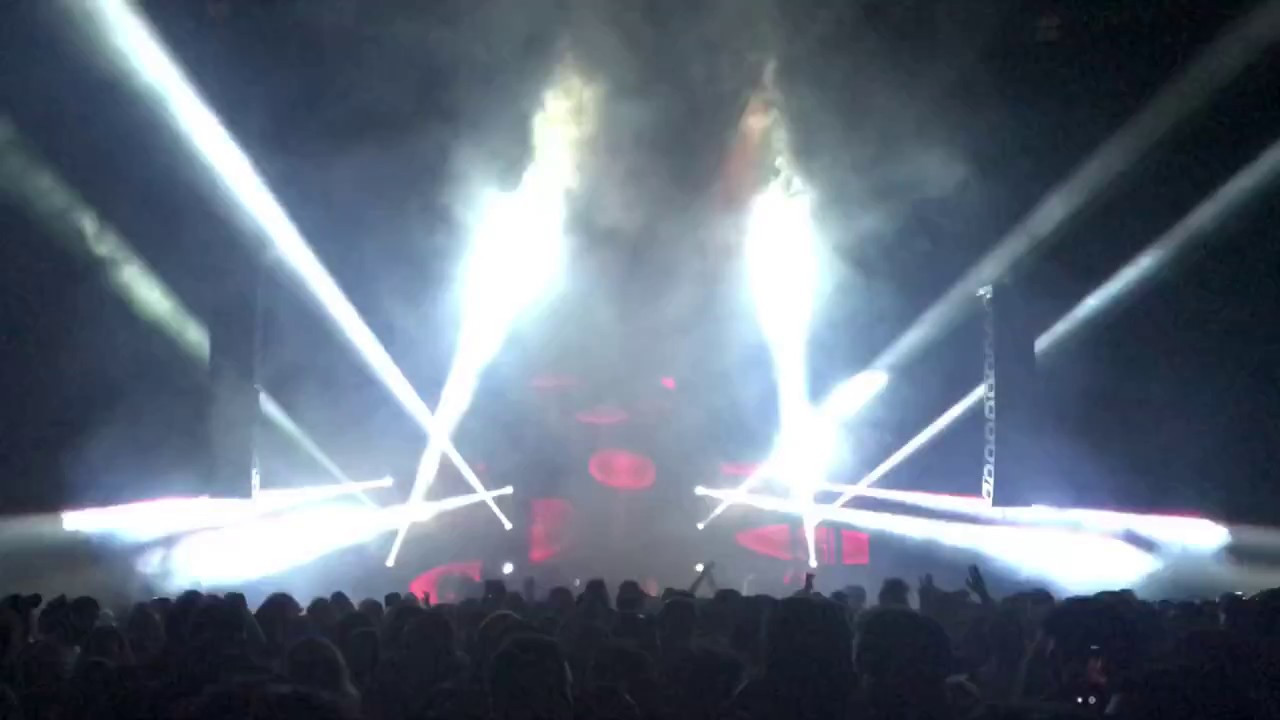 Farrago [Dj Set] (Istanbul @ ZorluPSM) 05.05.18 - YouTube