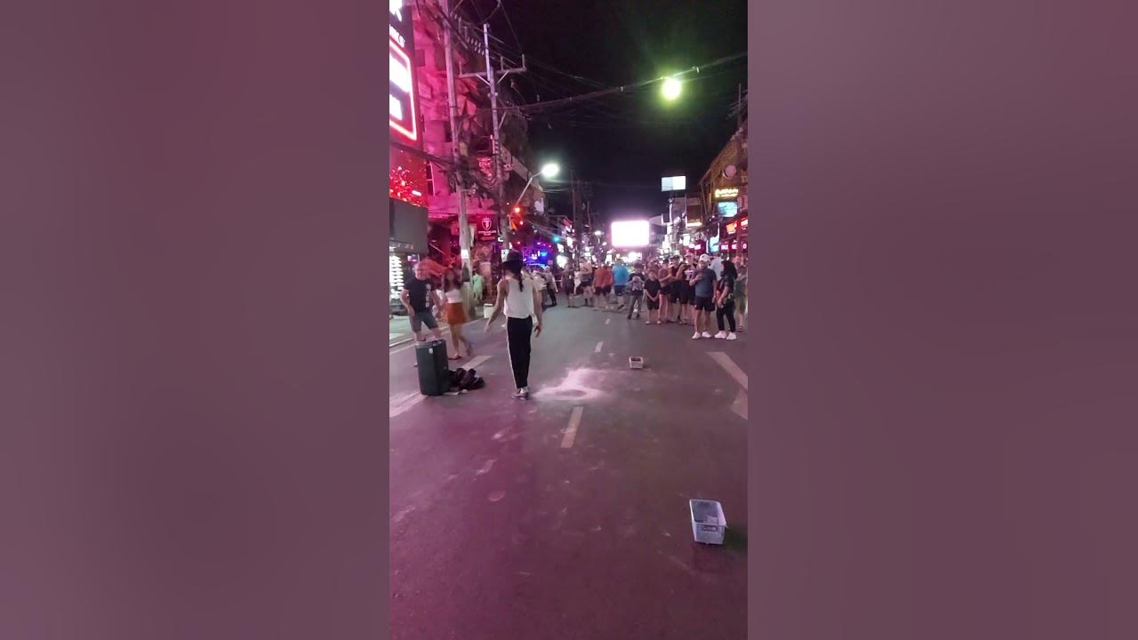 Таиланд Пхукет май 2023 Бангла Роуд зажигает Video Thailand Phuket