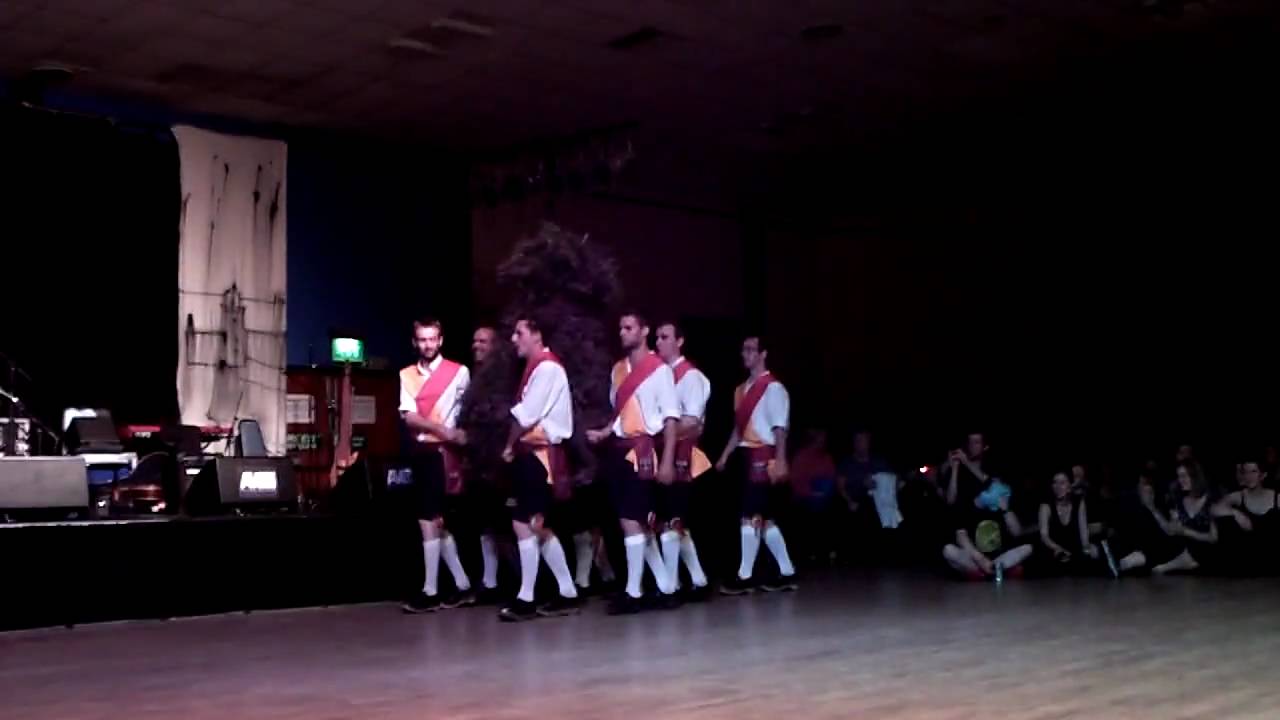 The Heather Garland at Whitby folk week 2009 - YouTube