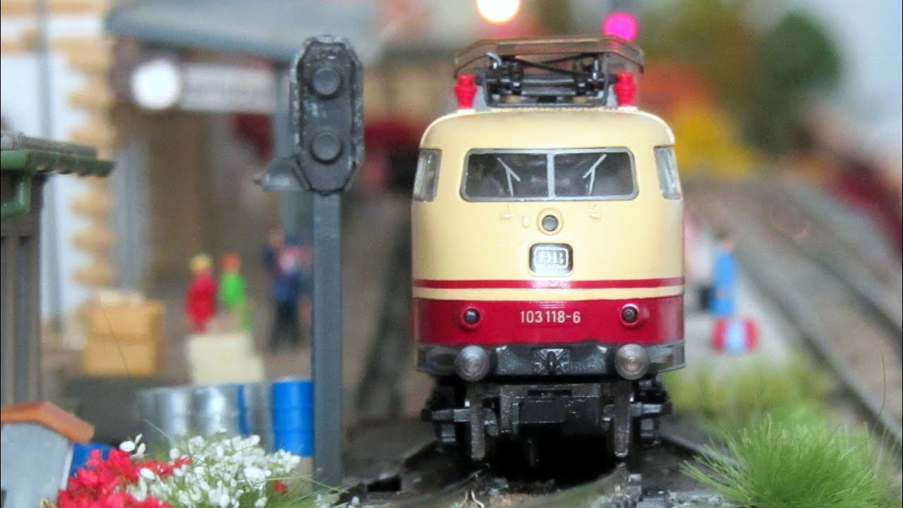 BR 103 DB TEE Rheingold Fleischmann 7375 - YouTube