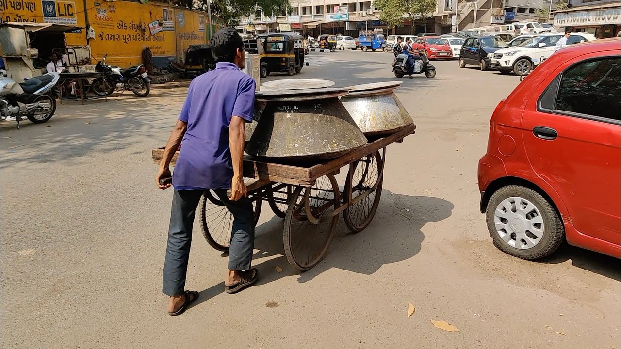 Biryani on Hand Cart | Long Waiting Line for Biryani | Indian Street ...