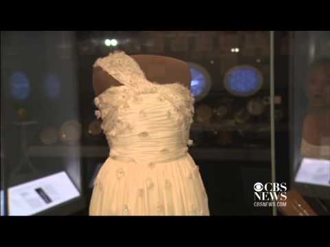 Mystery over First Lady's inaugural gown