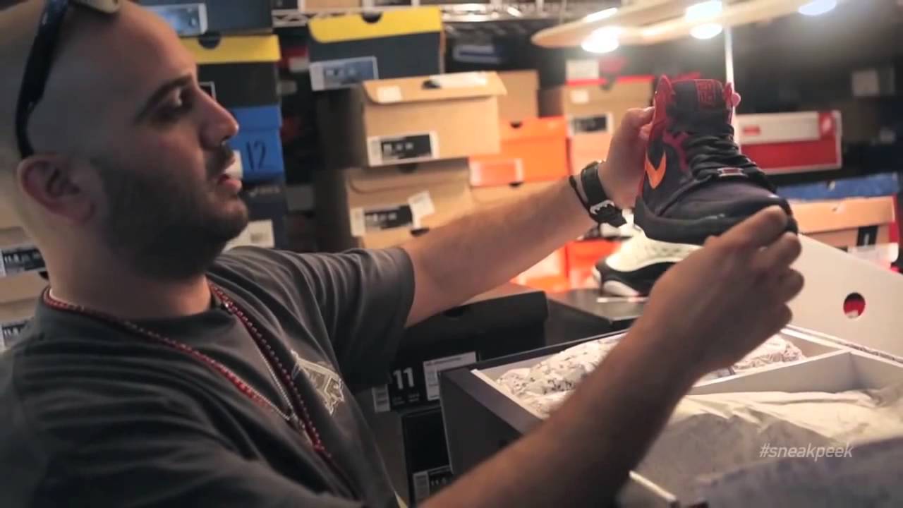 One of the BIGGEST sneaker collections ever- Nice Kicks - YouTube