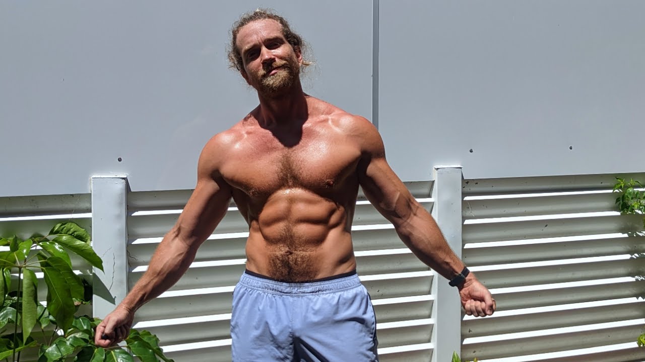 Man discovers fitness and begins diligent practice - YouTube