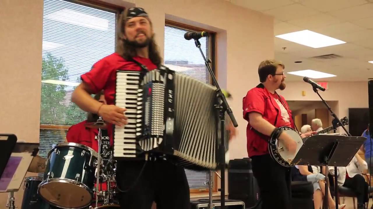 Jake Kouwe rejuvenates Cleveland-style polka - YouTube