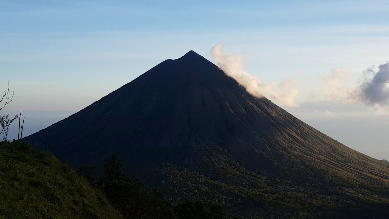 Wolobobo, Bajawa, Flores Island, Indonesia | Traveler Ni - YouTube