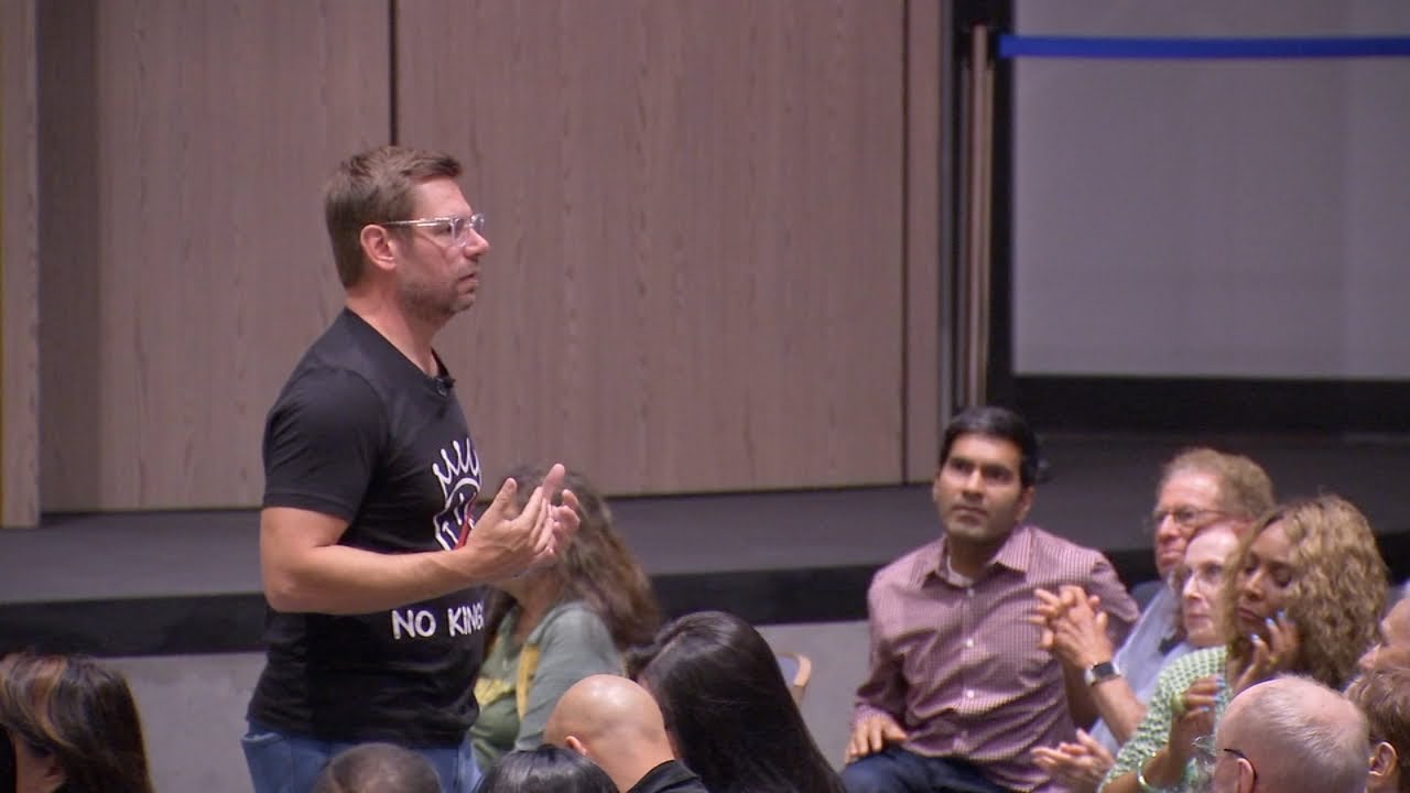 Rep. Swalwell hosts town hall blasting Trump, hearing voter concerns ...