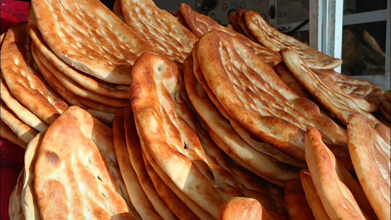 In Afghanistan, golden bread is baked. - YouTube