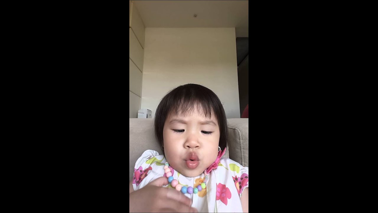 Whistling baby (2,5yo) - YouTube