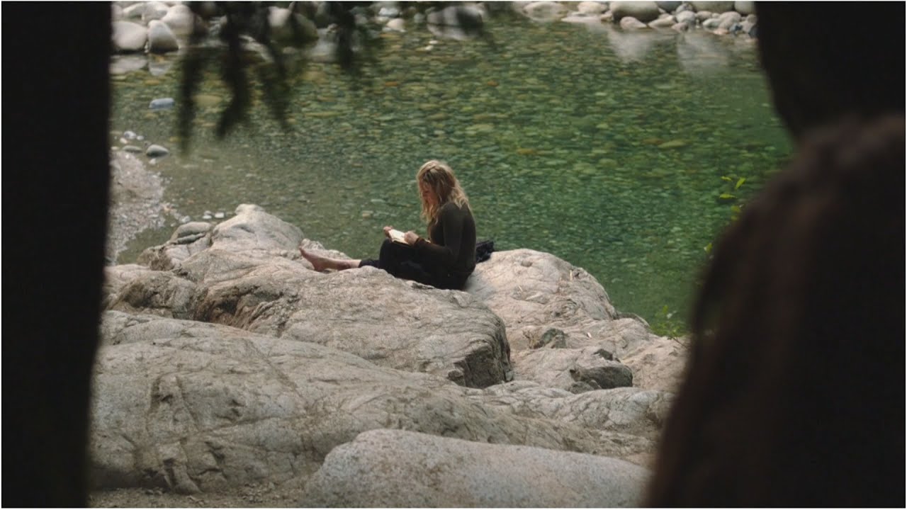 The 100 5x01: Clarke draws Madi [1080p+Logoless] (Limited Background ...