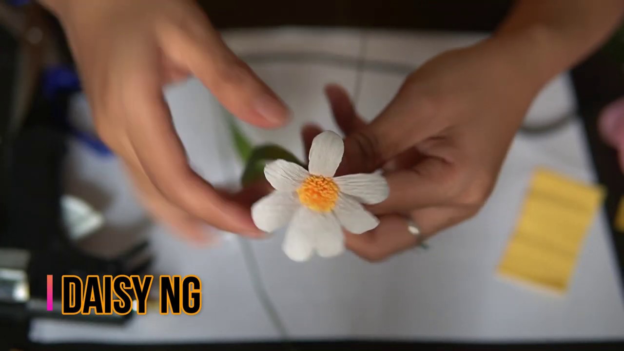 Easy way to make simple Daisy - YouTube
