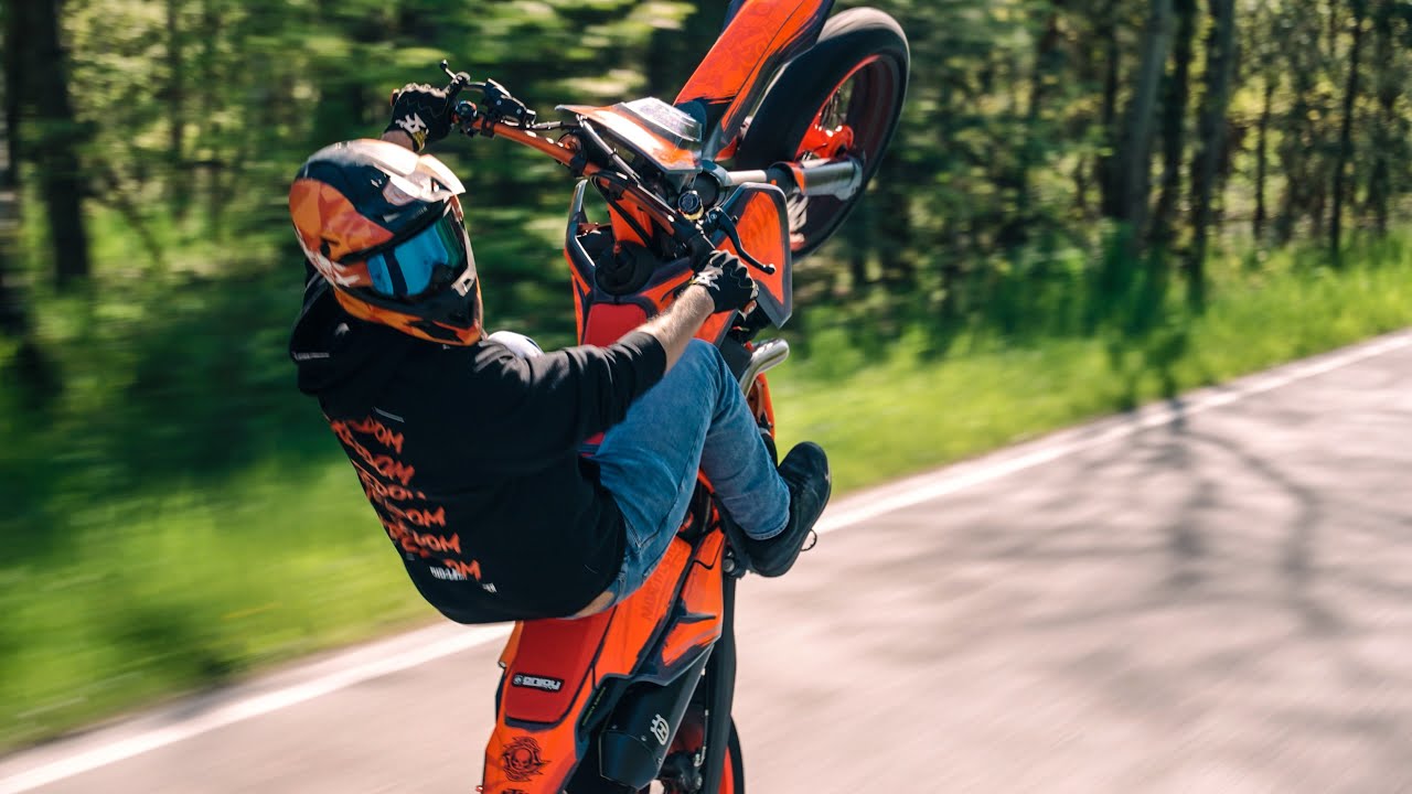 Supermoto Build 2023 - Freedom is something you create - YouTube