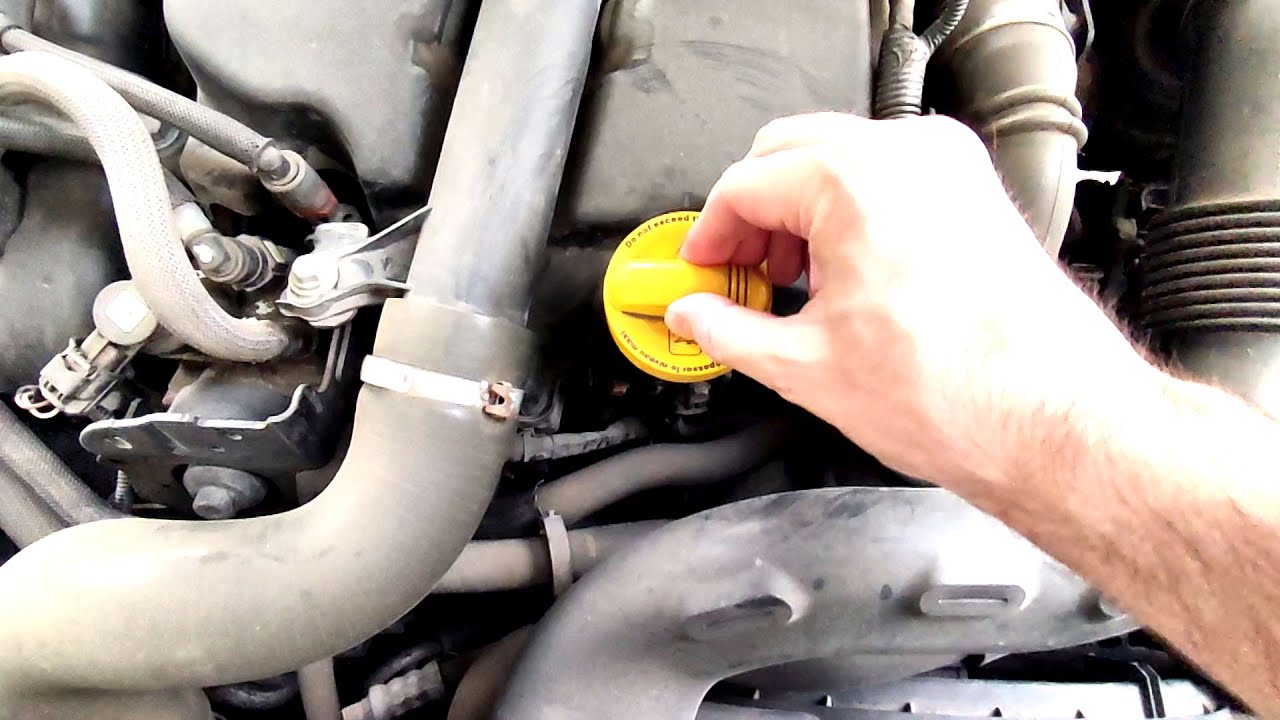 How to check the oil level on Dacia Logan 2 - YouTube