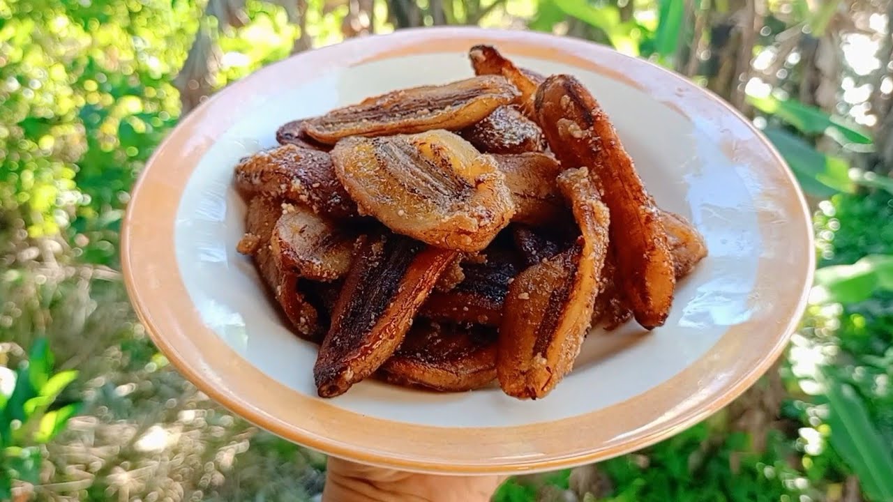 Easy to Make Pinoy Merienda | Saging Maruya - YouTube