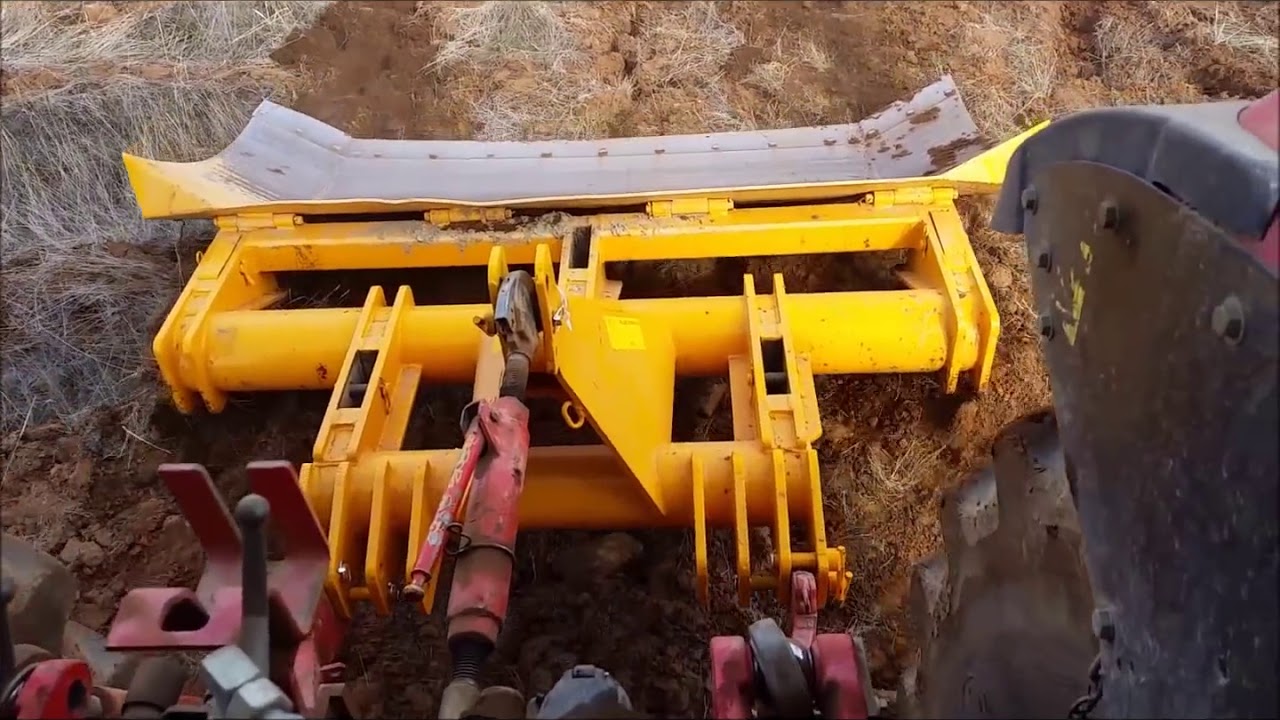 Ripagem de terreno ripping soil preparation du soil Agriplanet - YouTube