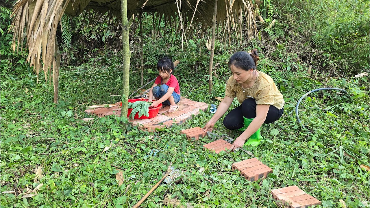 The poor girl went to the forest to pick vegetables to sell and was ...