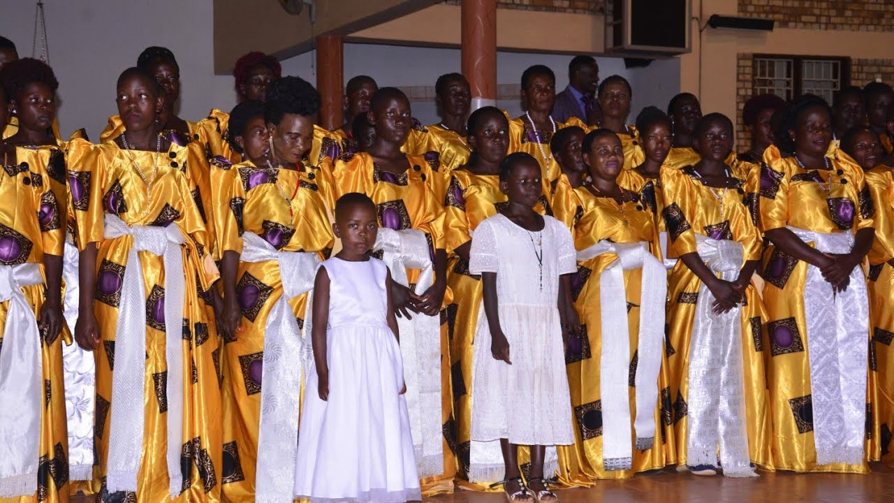 Mugende Mu nsi Yona - Kalagala Parish Choir Lugazi ( Uganda Martyrs Song)