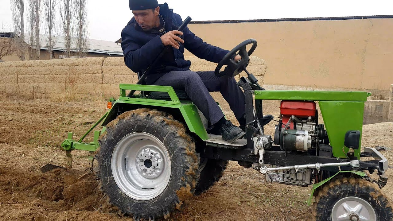 NAMANGANLIK USTA MINI TRAKTOR YASADI SOATIGA 0.5L RASXOD - YouTube