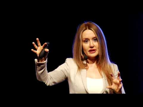 Modern İnsanın Anlam Arayışı | Betül Güleç | TEDxBursa
