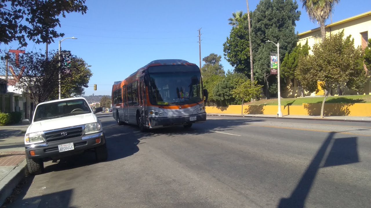 2012 LACMTA NABI Metro 40C 8650 - YouTube