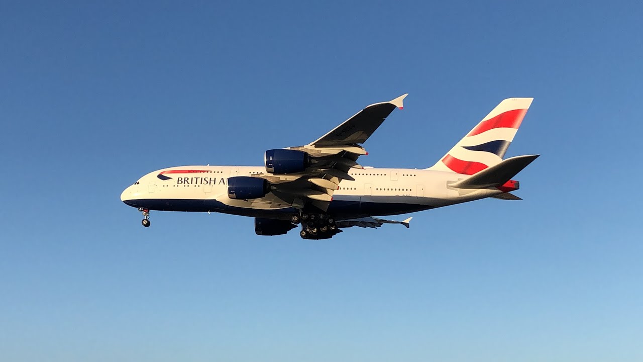 PLANE SPOTTING A380 GOLDEN HOUR AT HEATHROW - YouTube