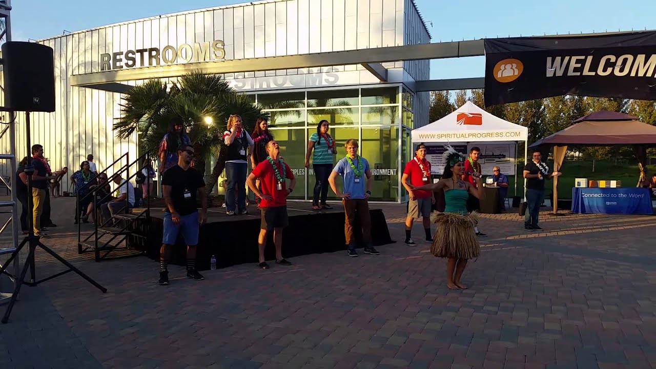 Joe doing the hula - YouTube